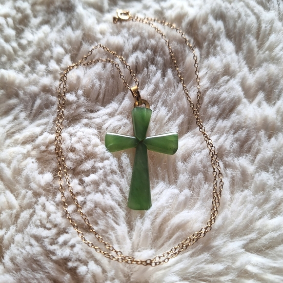 Vintage | Jewelry | Vintage 4k Gold Filled 12 Jade Cross Delicate ...